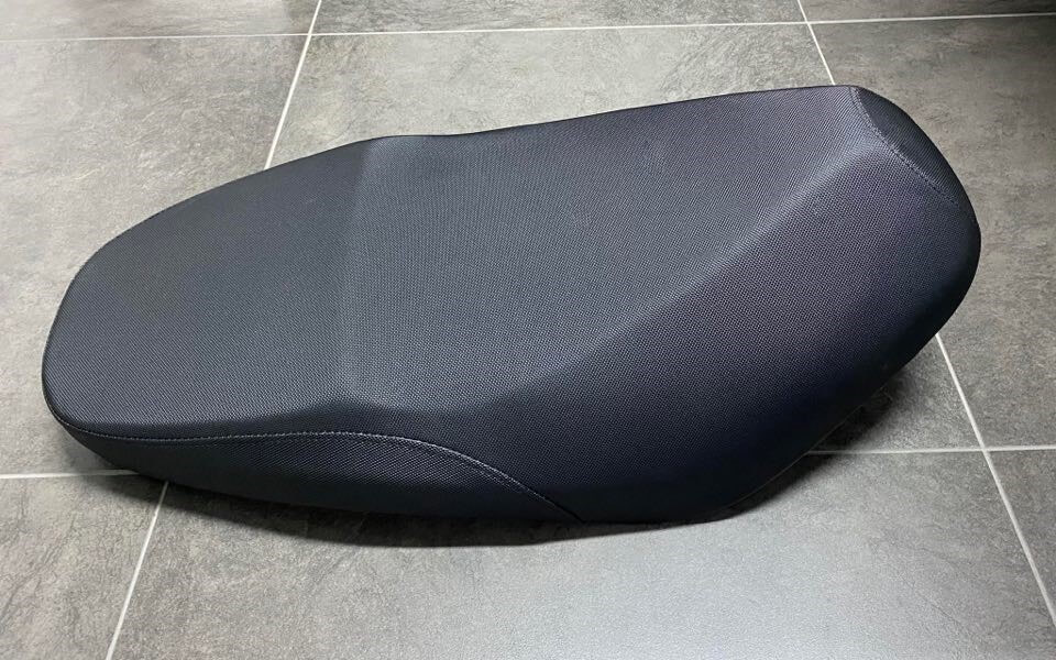 R8 ZNEN 125 SEAT – Pentaras Motors