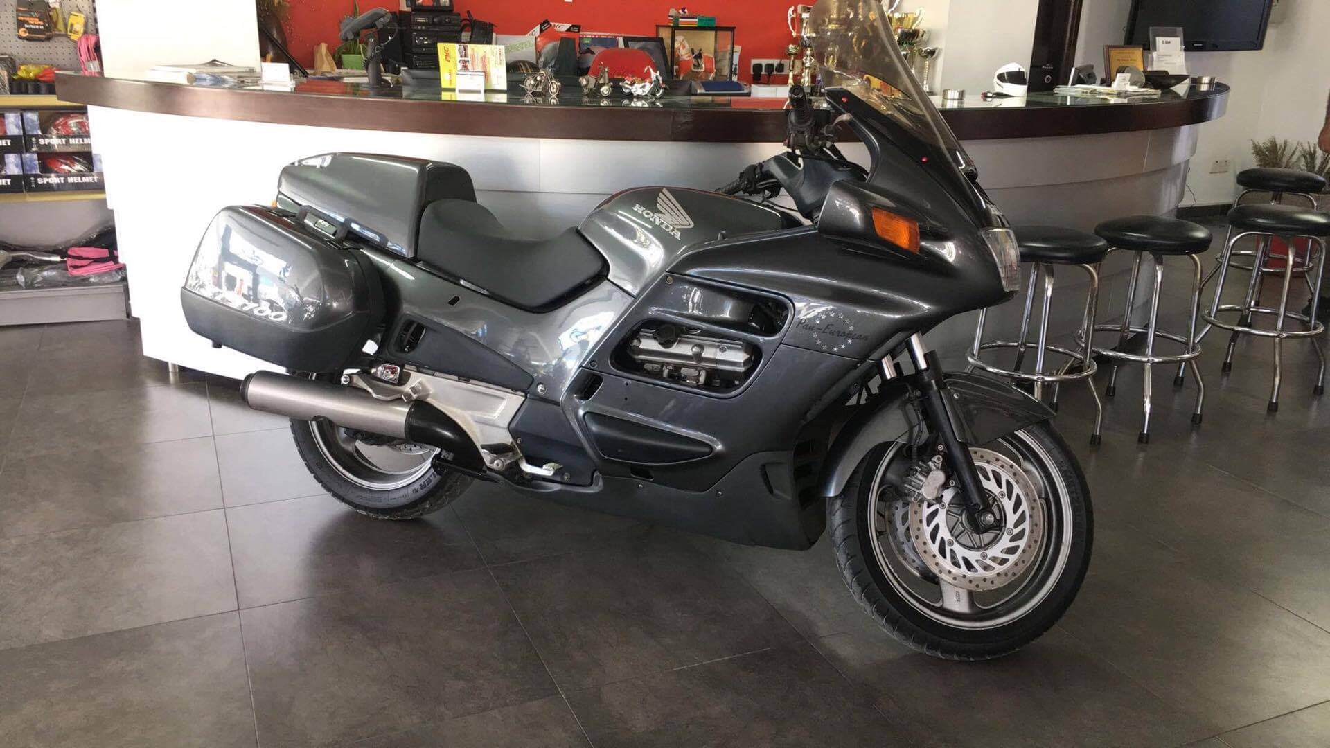 HONDA ST1100 Pan European – Pentaras Motors